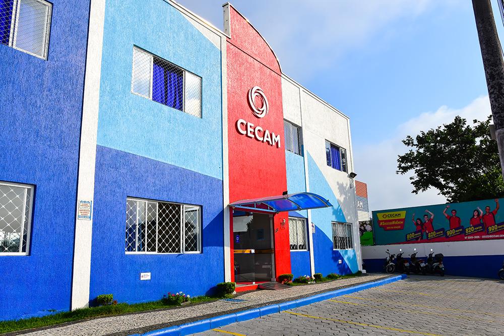 A Escola - CECAM - Colégio Bilíngue